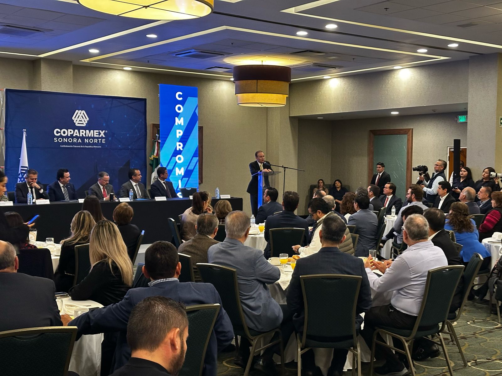 Rinde protesta Gilberto Robles al frente de Coparmex Sonora - INFOSON